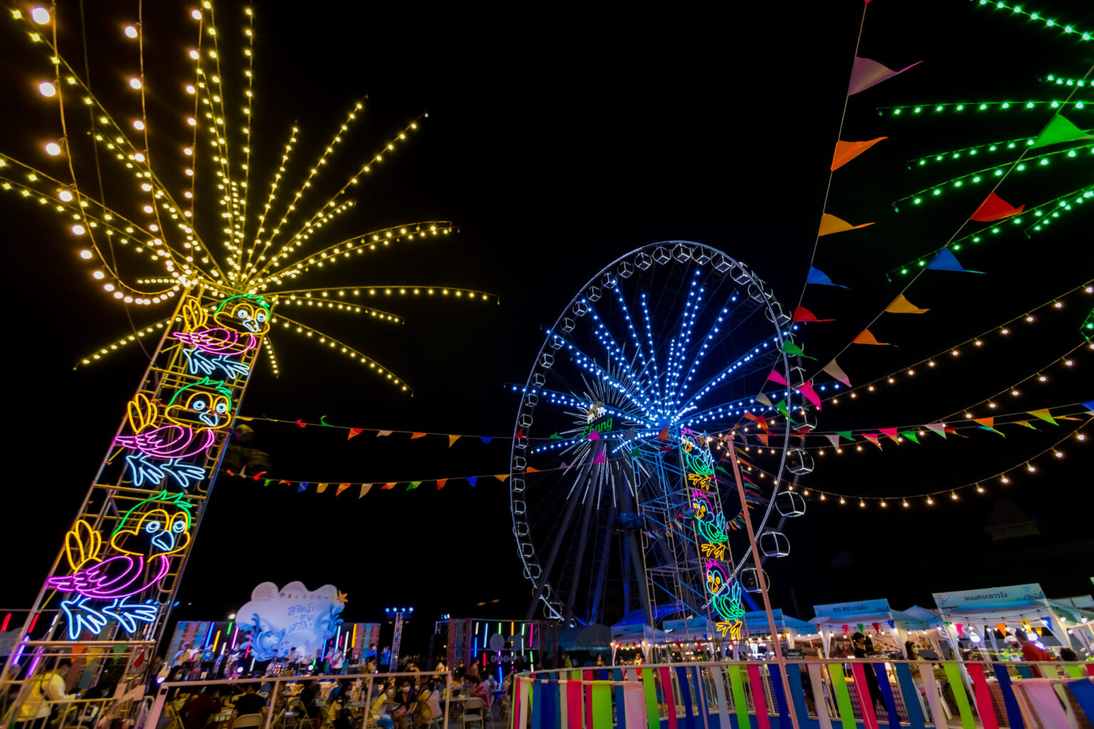 Bangkok New Year Countdown 2025–2026: Best Fireworks, CentralWorld ...